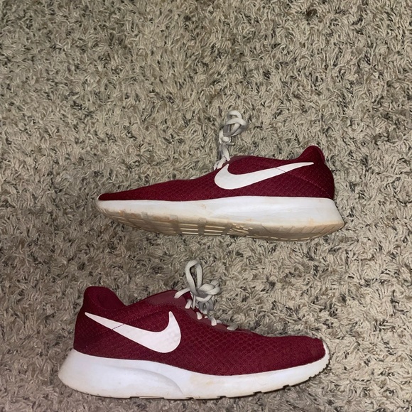 Nike | Shoes | Maroon Nike Tennis Shoes | Poshmark